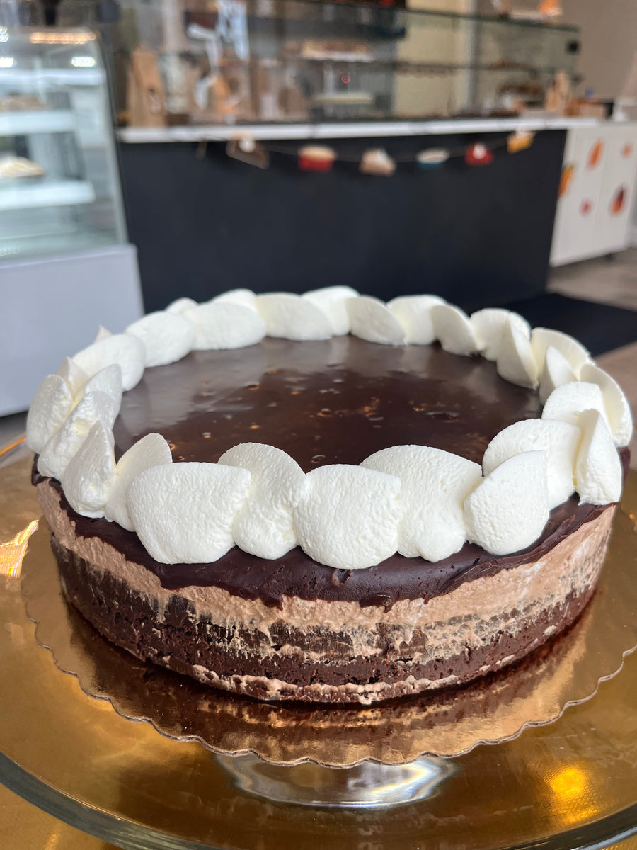 Flourless chocolate mousse cake – Baked by Emily Rose